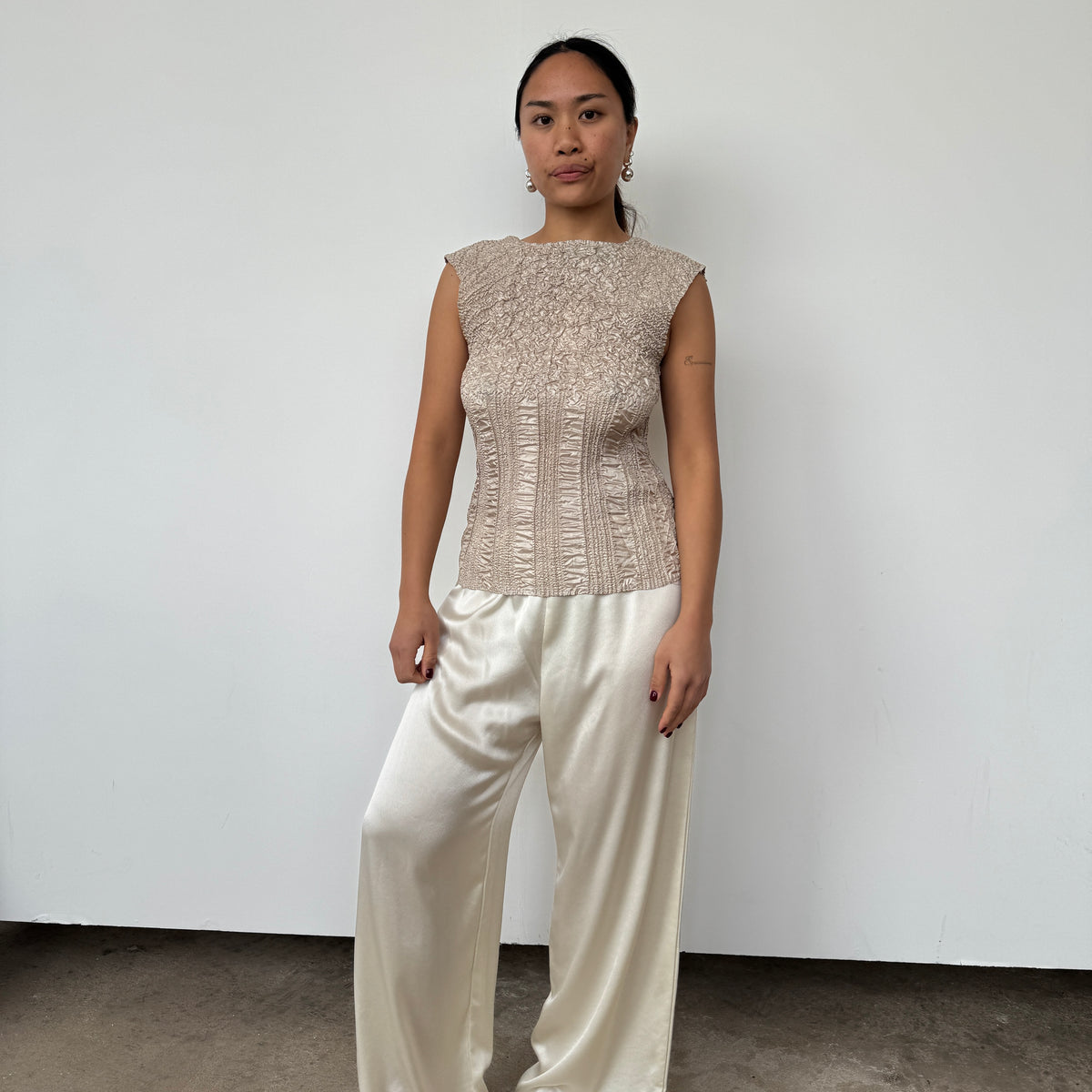 Vintage Beige Textured Top | UK12-16 – Curate & Rotate